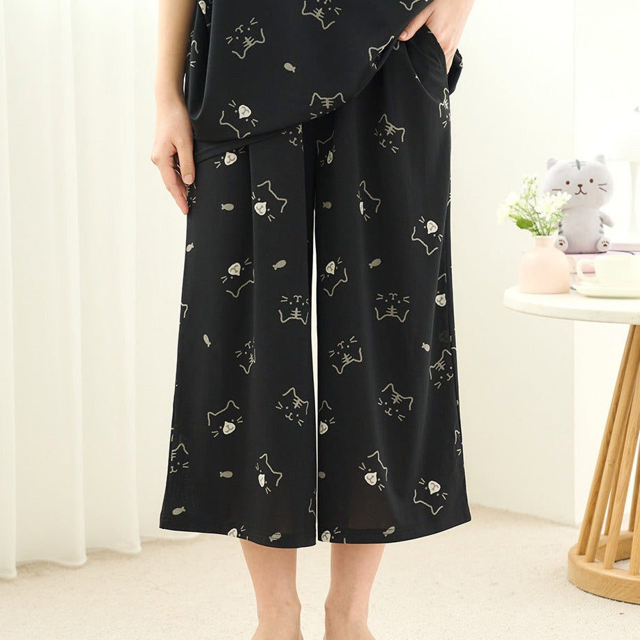 ふくふくにゃんこ ひんにゃりフェイス7分丈パンツ（M～L） – HAPiNS online shop